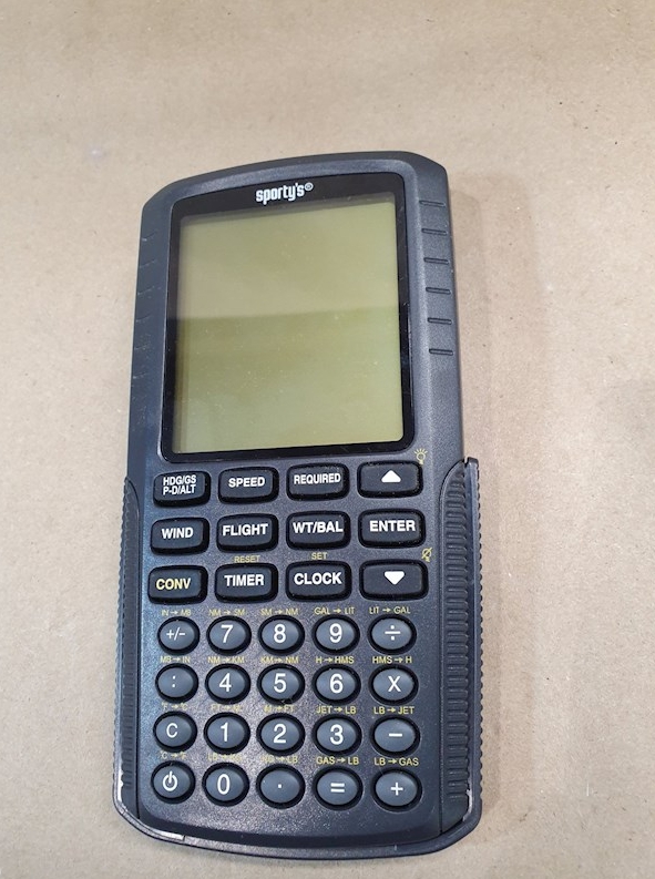 Почему пилоты выбирают электронный расчетчик Sporty's Electronic E6B?