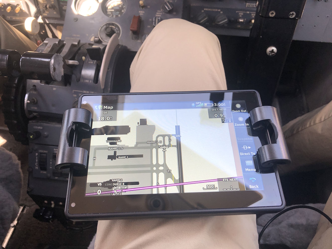 Garmin Aera 760 вместо тысячи приборов и шкал.